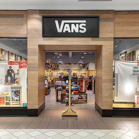 VANS STORE - VISALIA MALL in Visalia, CA, 93277