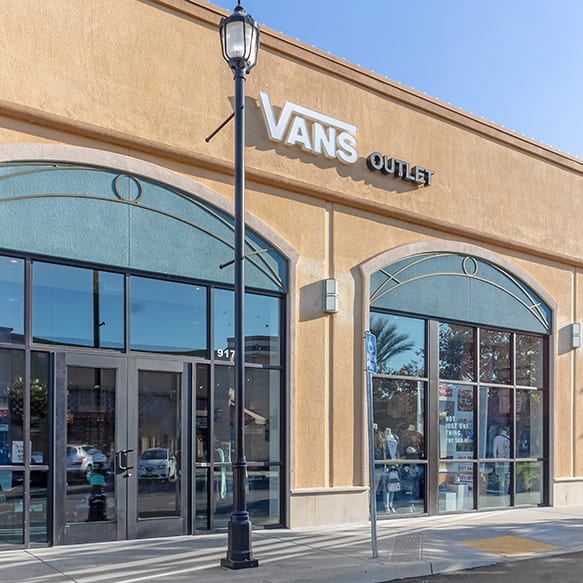 VANS STORE - OUTLETS AT MANTECA in Manteca, CA, 95337