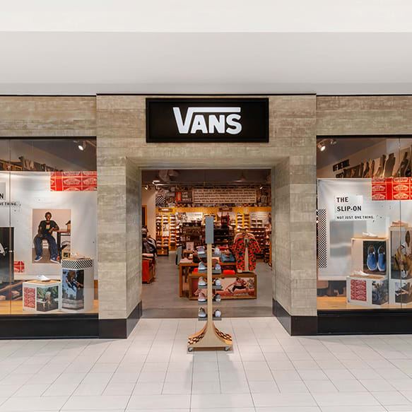 VANS STORE - LYNNHAVEN MALL in Virginia Beach, VA, 23452