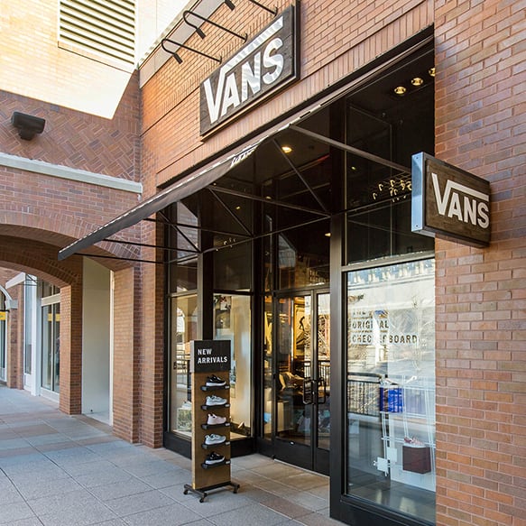 VANS STORE - SHORT PUMP TOWN CTR in Richmond, VA, 23233