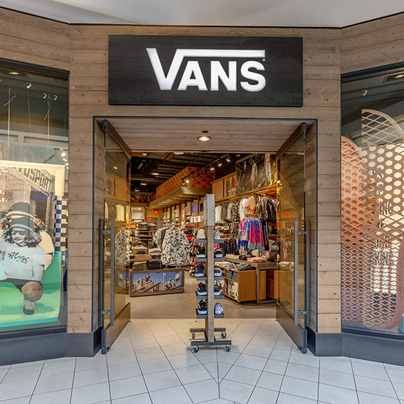VANS STORE - FREEHOLD RACEWAY MALL in Freehold, NJ, 07728