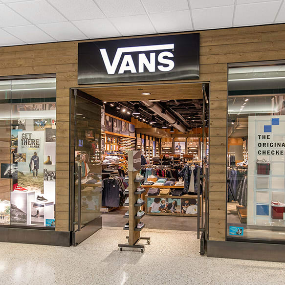 VANS STORE - HARLEM IRVING PLAZA in Norridge, IL, 60706