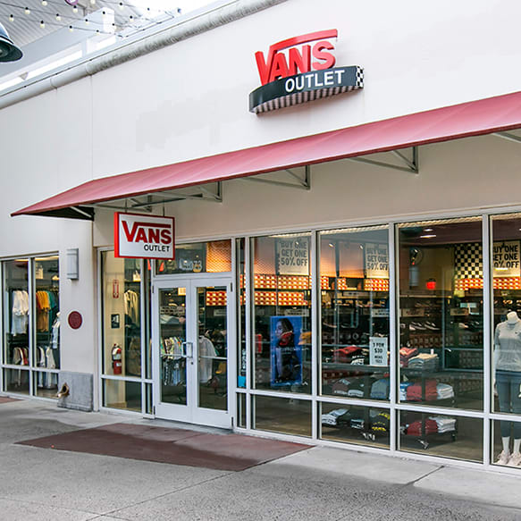 VANS STORE - PHILADELPHIA PREMIUM OT in Pottstown, PA, 19464