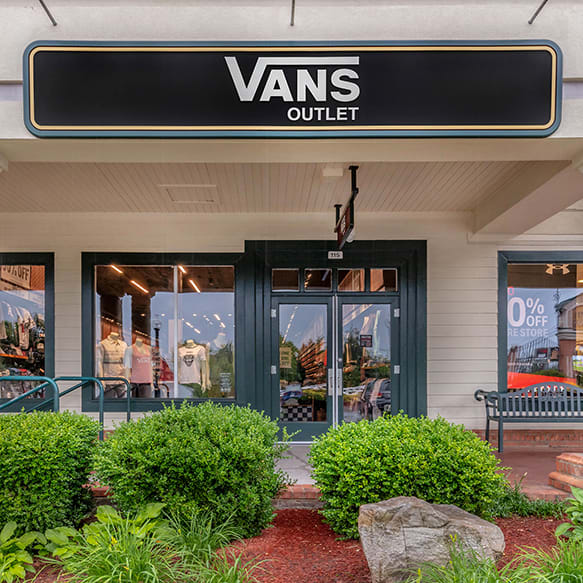 VANS STORE - TANGER OUTLETS AT SEVIERVILLE in Sevierville, TN, 37862