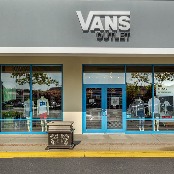 VANS STORE - TANGER OUTLETS AT RIVERHEAD à Riverhead, NY, 11901