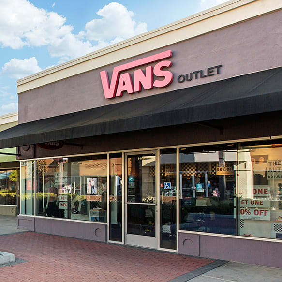 VANS STORE - ELSINORE in Lake Elsinore, CA, 92530