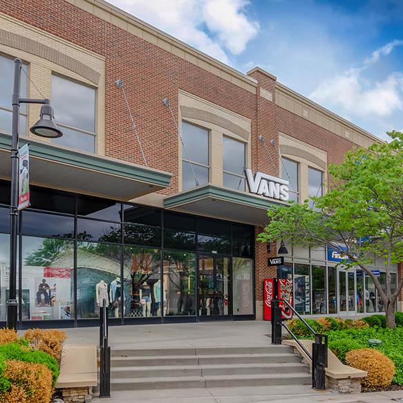 VANS STORE - LEGENDS OUTLETS KANSAS CITY in Kansas City, KS, 66111