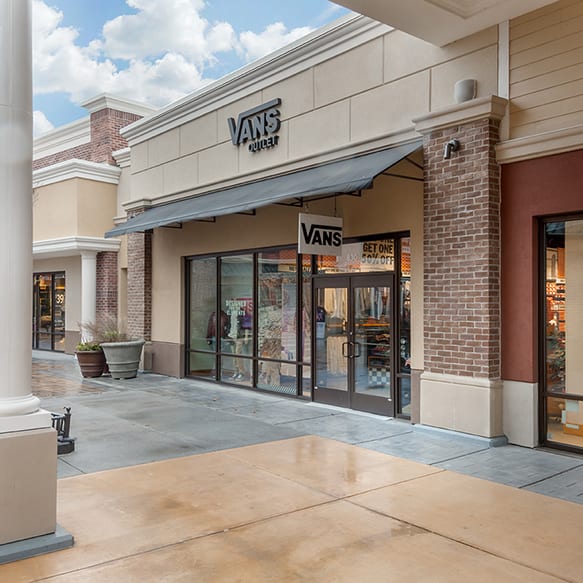 VANS STORE - NORFOLK PREMIUM OUTLETS in Norfolk, VA, 23502