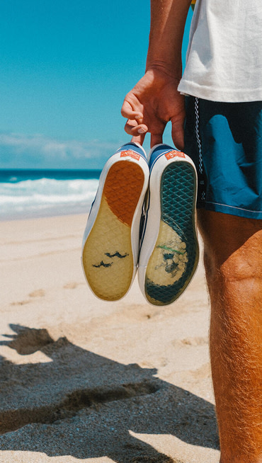 Shop Men's & Women's Surf Clothing | Vans
