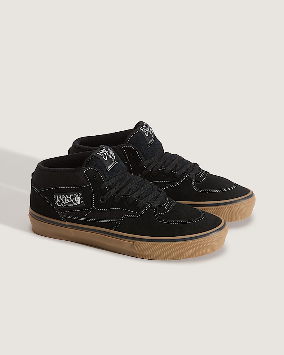 Skate Half Cab Shoe en Gum Black / White | Vans CA