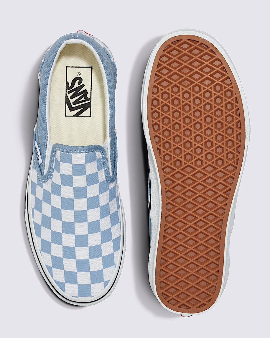 Classic Slip-On Checkerboard Shoe en Dusty Blue / White | Vans CA