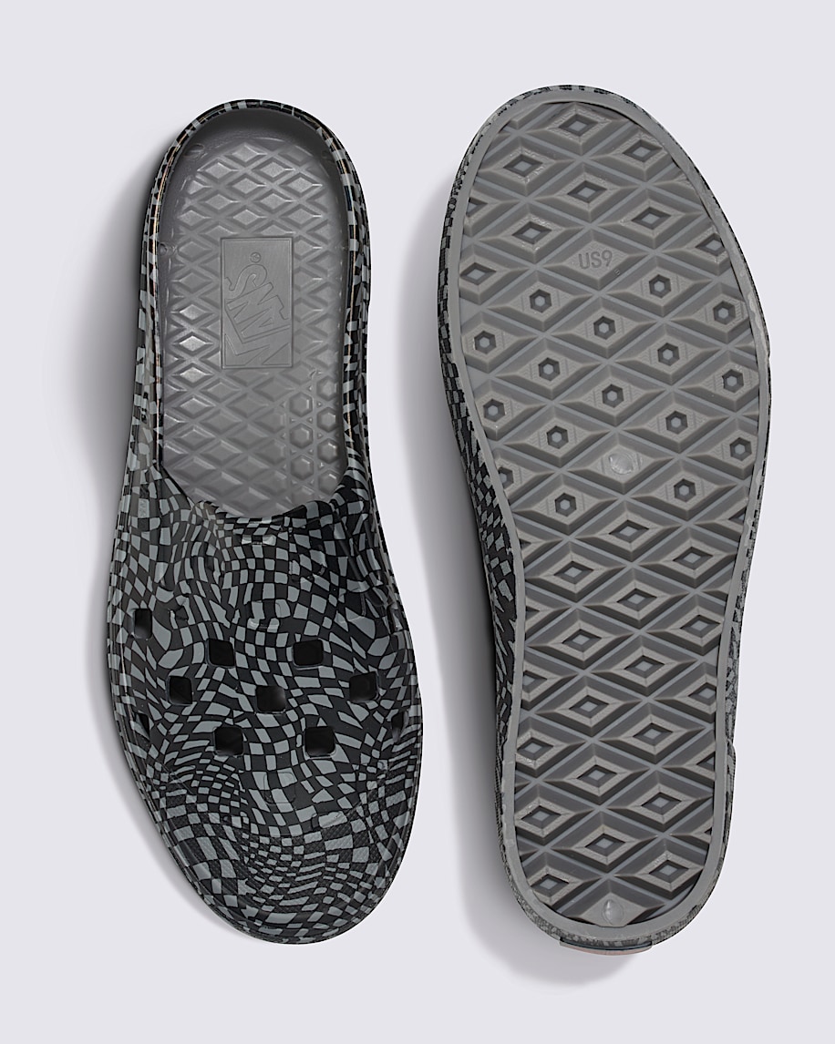 MTE Slip-On Mule TRK Surf Essentials Shoe in Black / Grey | Vans