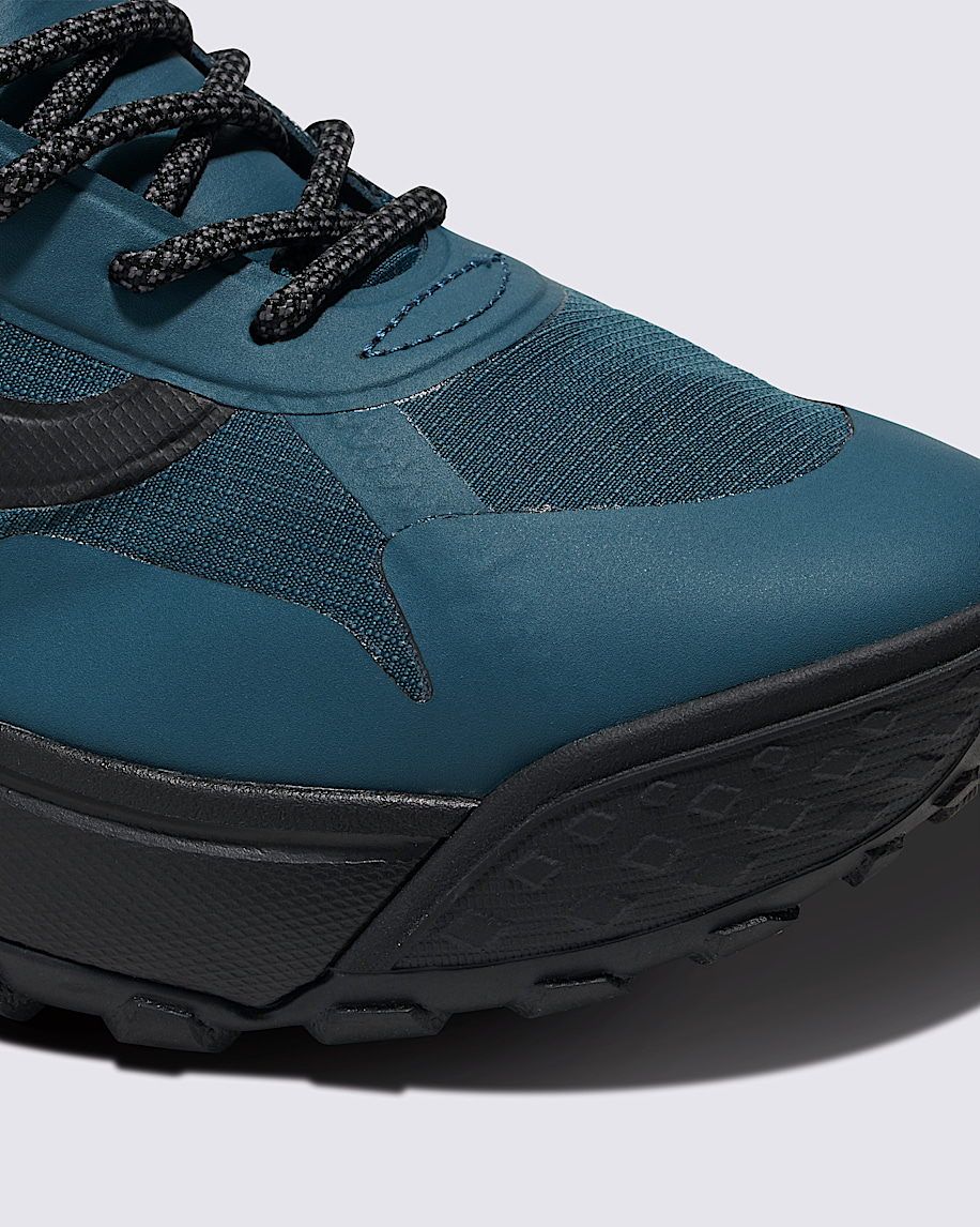 Crosspath Mid Shoe in Blue | Vans