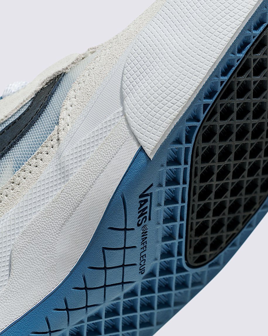 Skate Wayvee Shoe in White | Vans