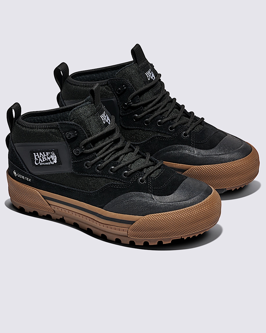 Half Cab GORE-TEX Insulated Shoe in Black / Gum | Vans
