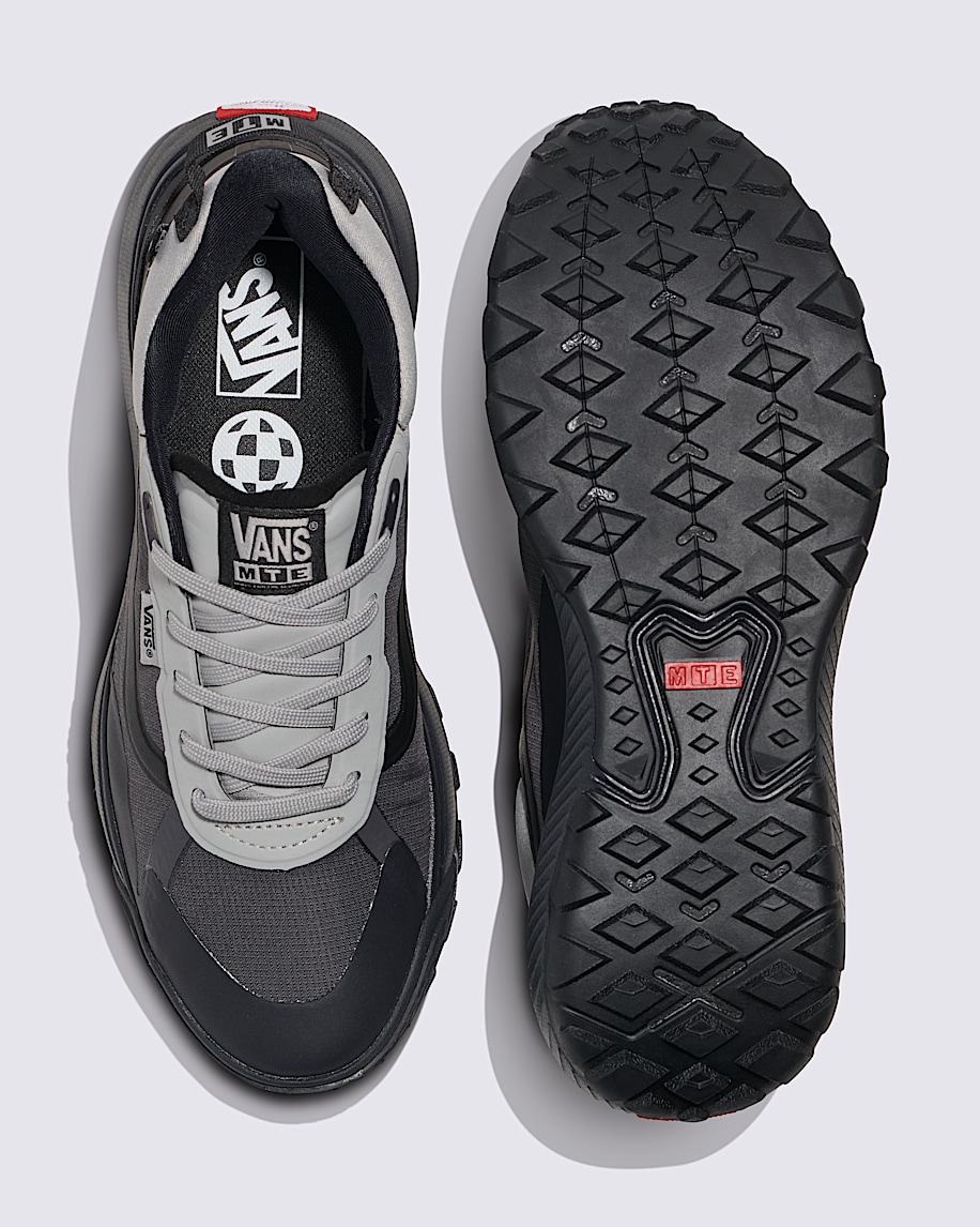 MTE Crosspath Shoe in Frost Grey / Black | Vans