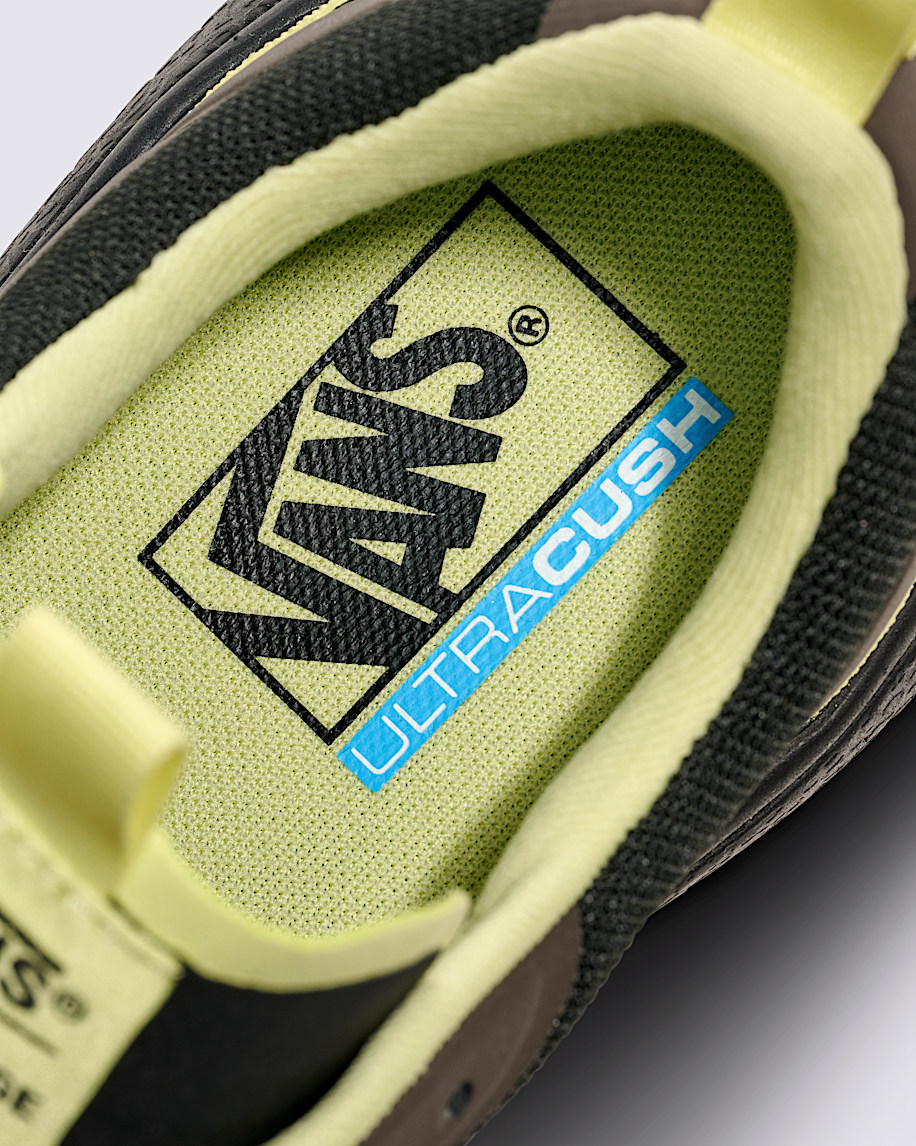 UltraRange EXO Shoe in Black / Brown | Vans