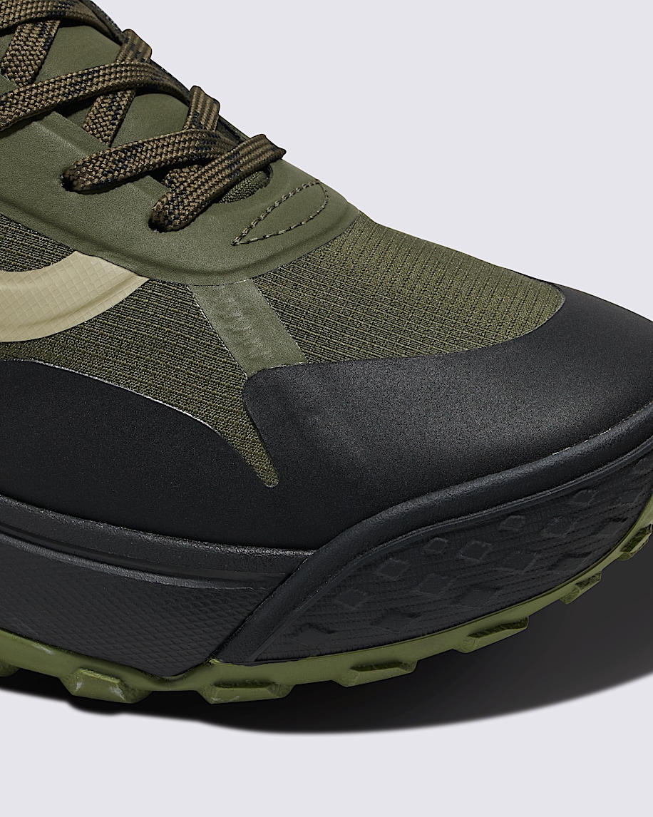 MTE Crosspath Shoe in Olive Green / Black | Vans