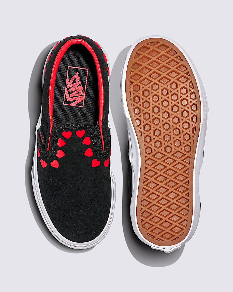 Big Kids Classic Slip-On Shoe in Black / Red | Vans