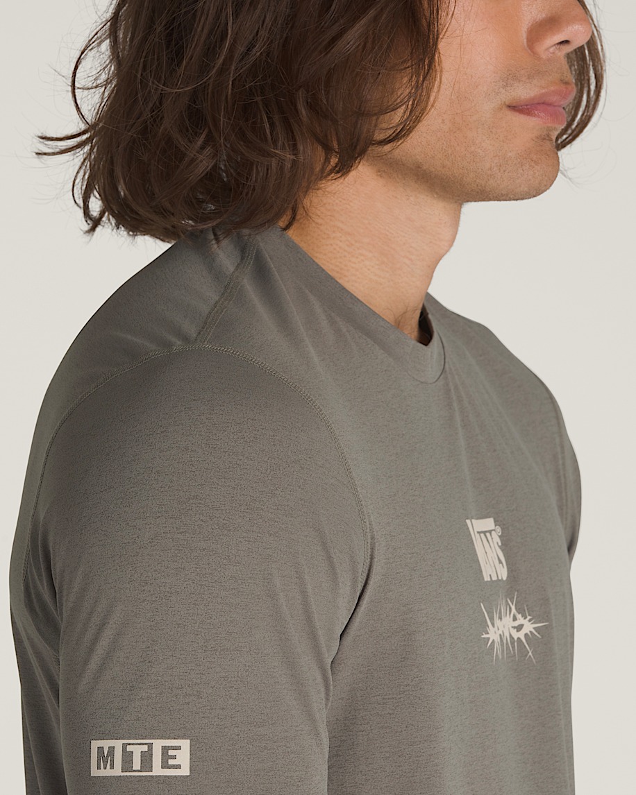 MTE Outline Hybrid T-Shirt in Bungee Cord Grey | Vans