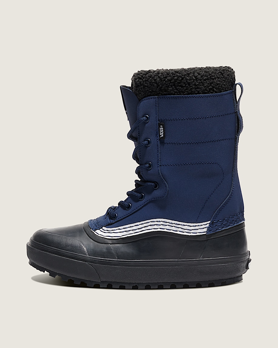 Standard Waterproof Boot in Navy Blue / Black | Vans