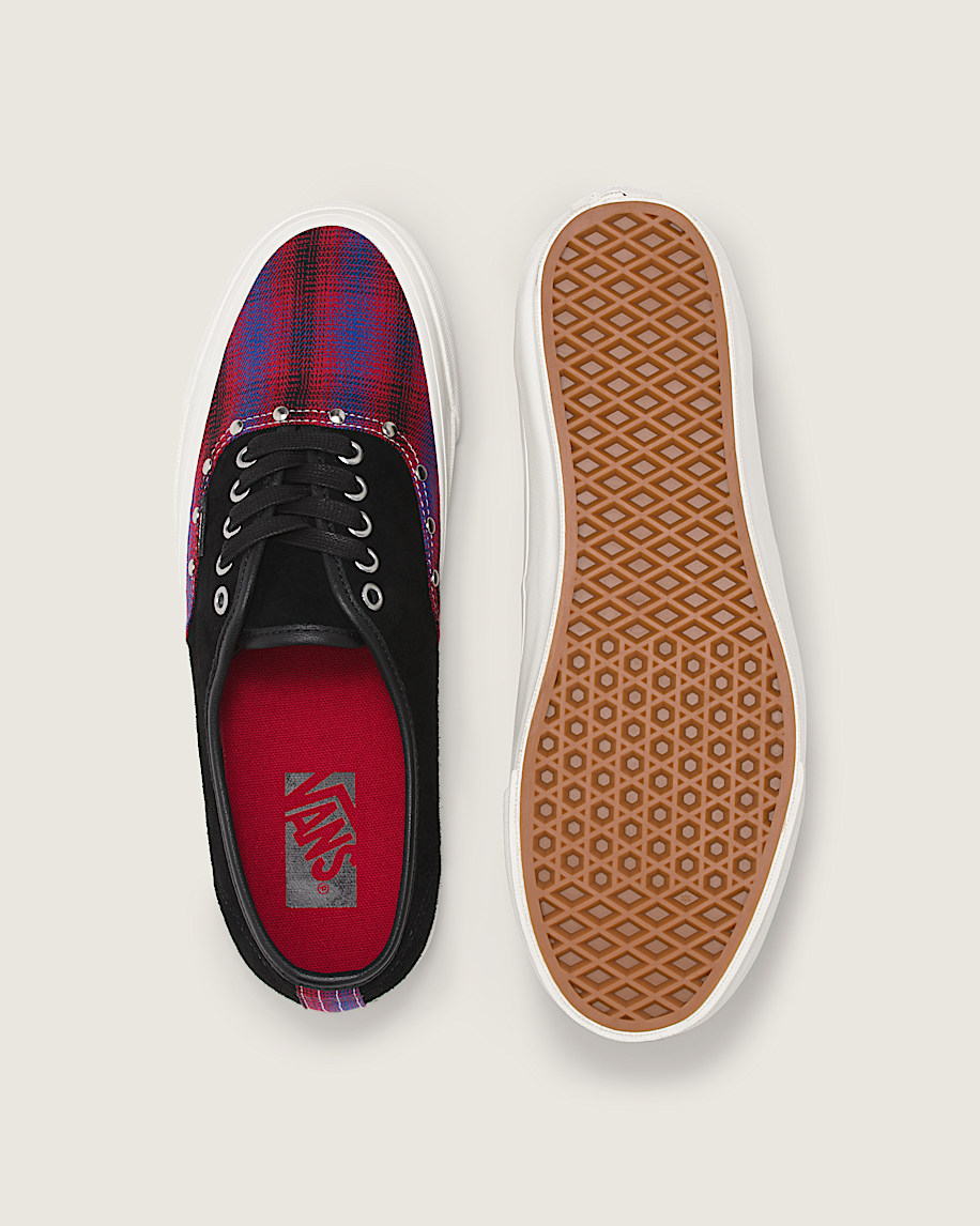 Premium Authentic Shoe in Black / Chili Pepper Red | Vans