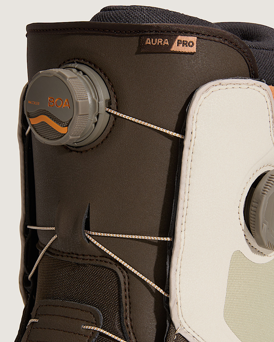 Aura Pro Snowboard Boot in Bay Leaf Green | Vans